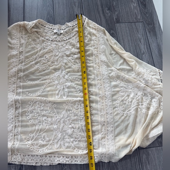 Umgee | Tops | Umgeeivory Fully Embroidered Floral Lace Blousesuper ...